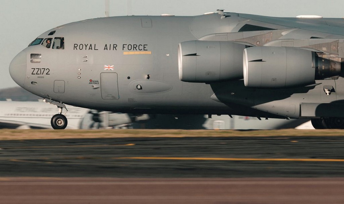 C-17 and A400M aircraft move 'life saving equipment' to the Falklands