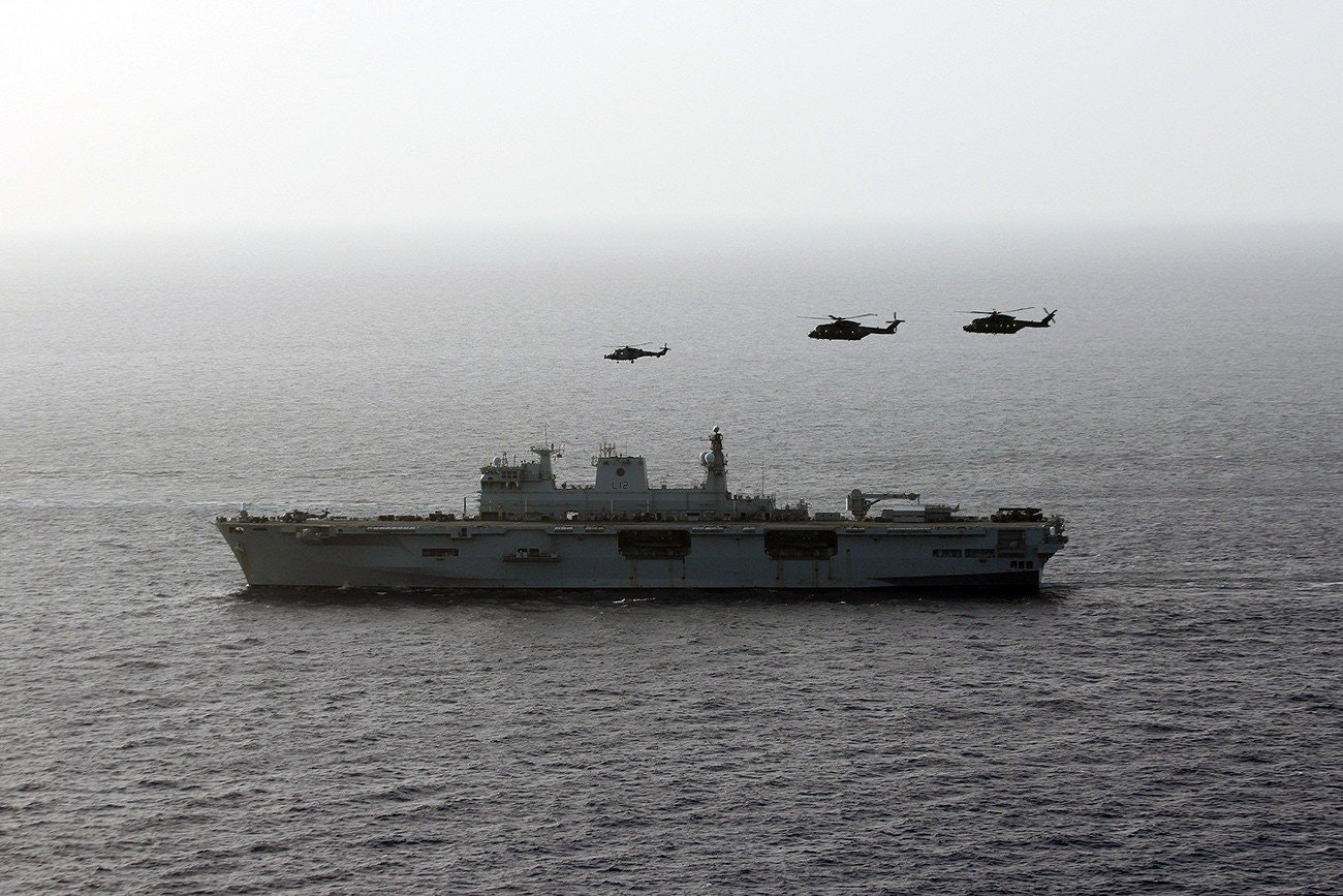 HMS Ocean demonstrates assault capability