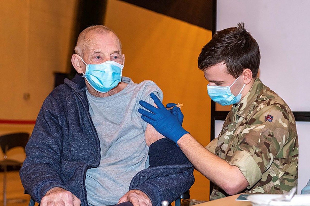 British armed forces assist NHS Scotland vaccination effort