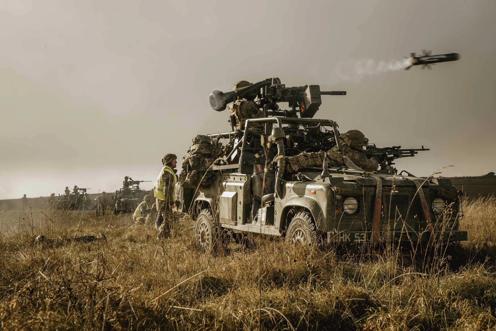 British Paratroopers demonstrate firepower