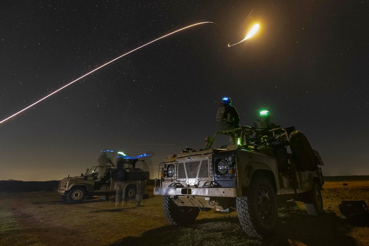 Pathfinder reconnaissance troops ‘pack punch’ on exercise