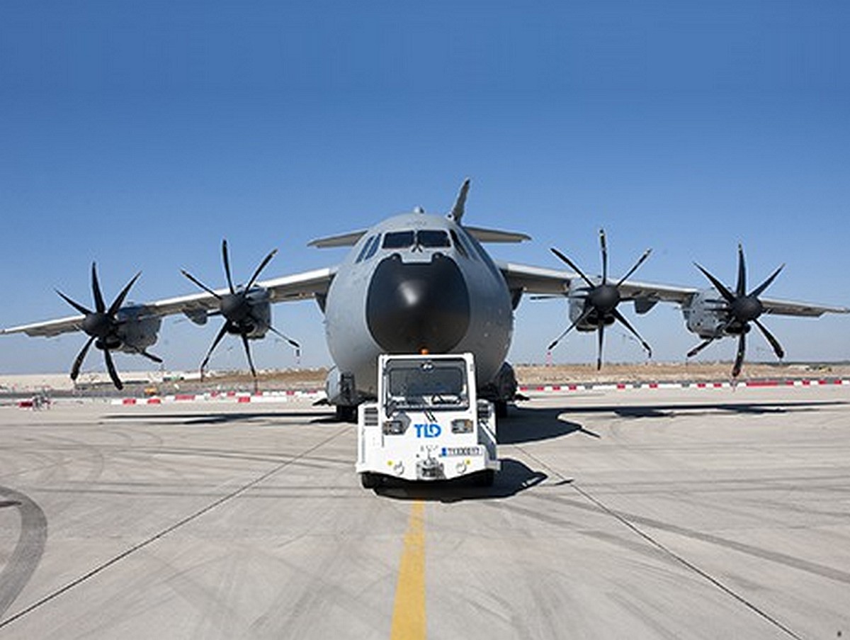 First British P-8 Poseidon Maritime Patrol Aircraft flies for the first ...