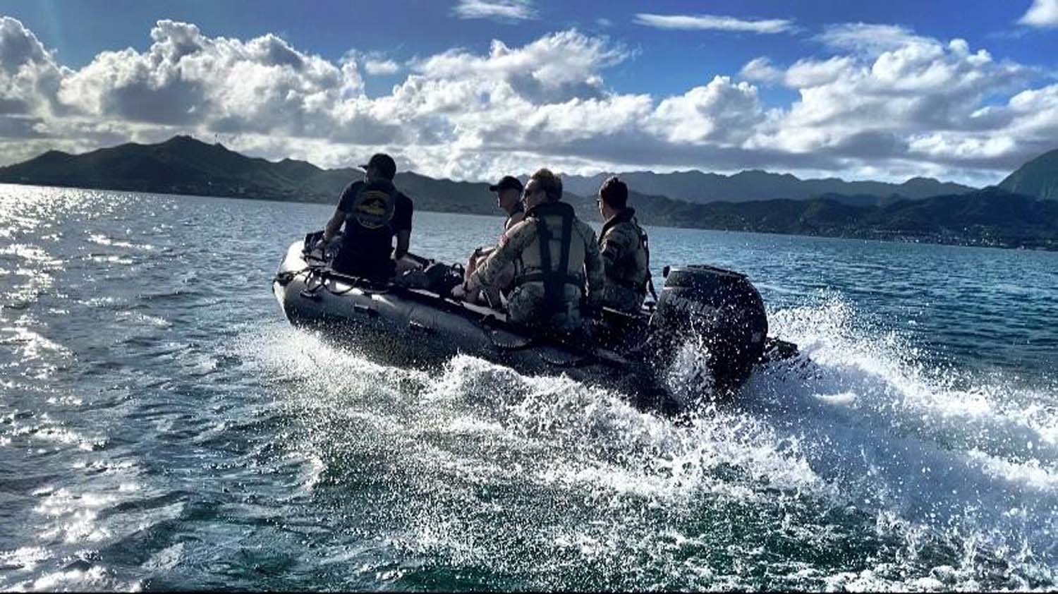 British marines ‘ambush’ American troops on Hawaii