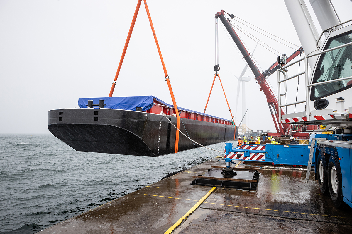 Scottish shipbuilding gets boost with historic barge build
