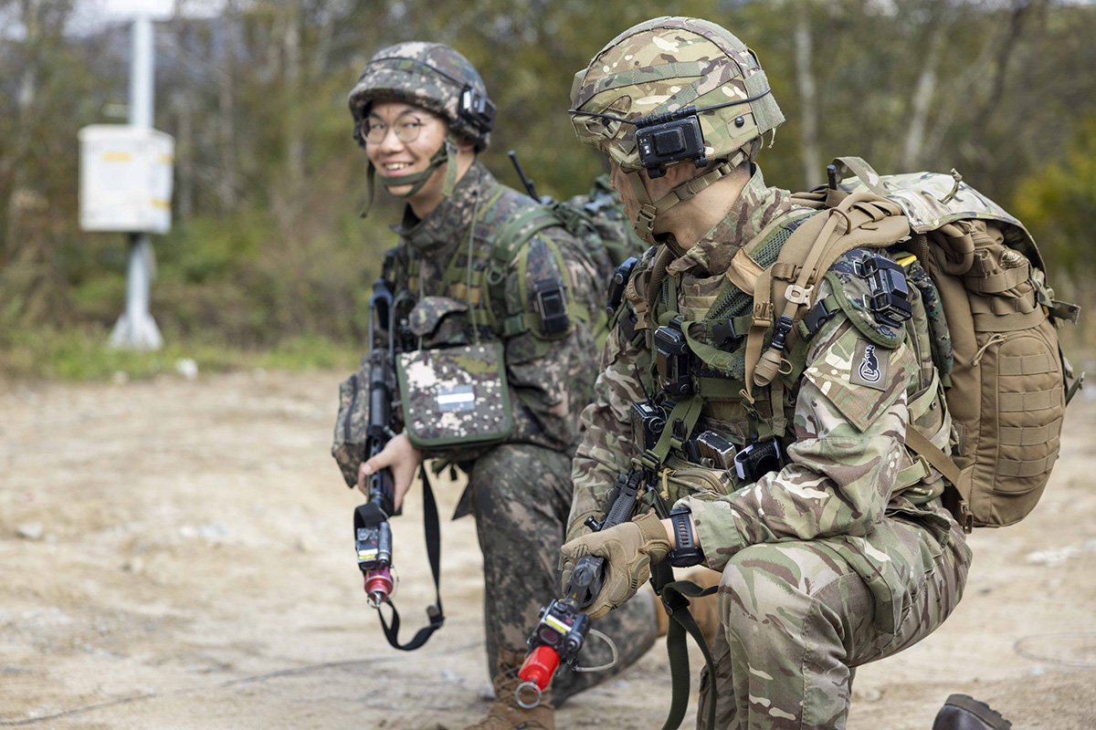 Britain and South Korea in joint military exercise