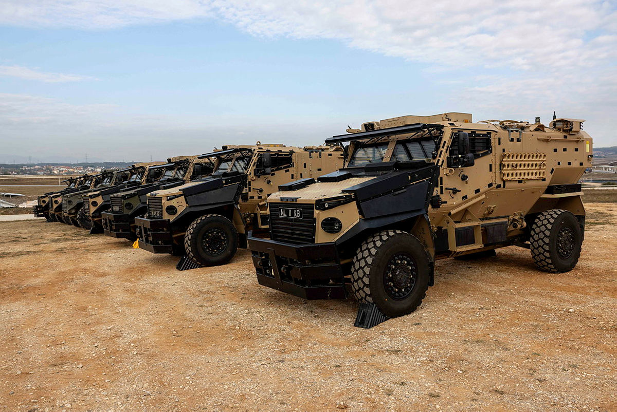 MOD award contract for 50 Foxhound command variant vehicles