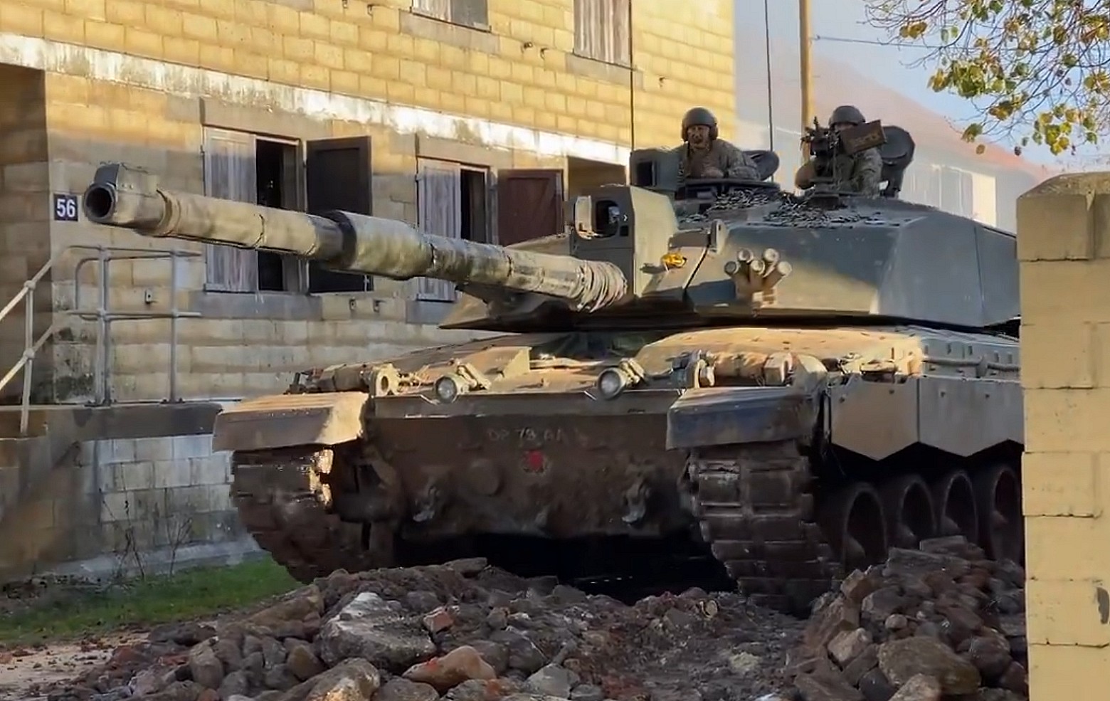 Video shows British tank charge through urban environment