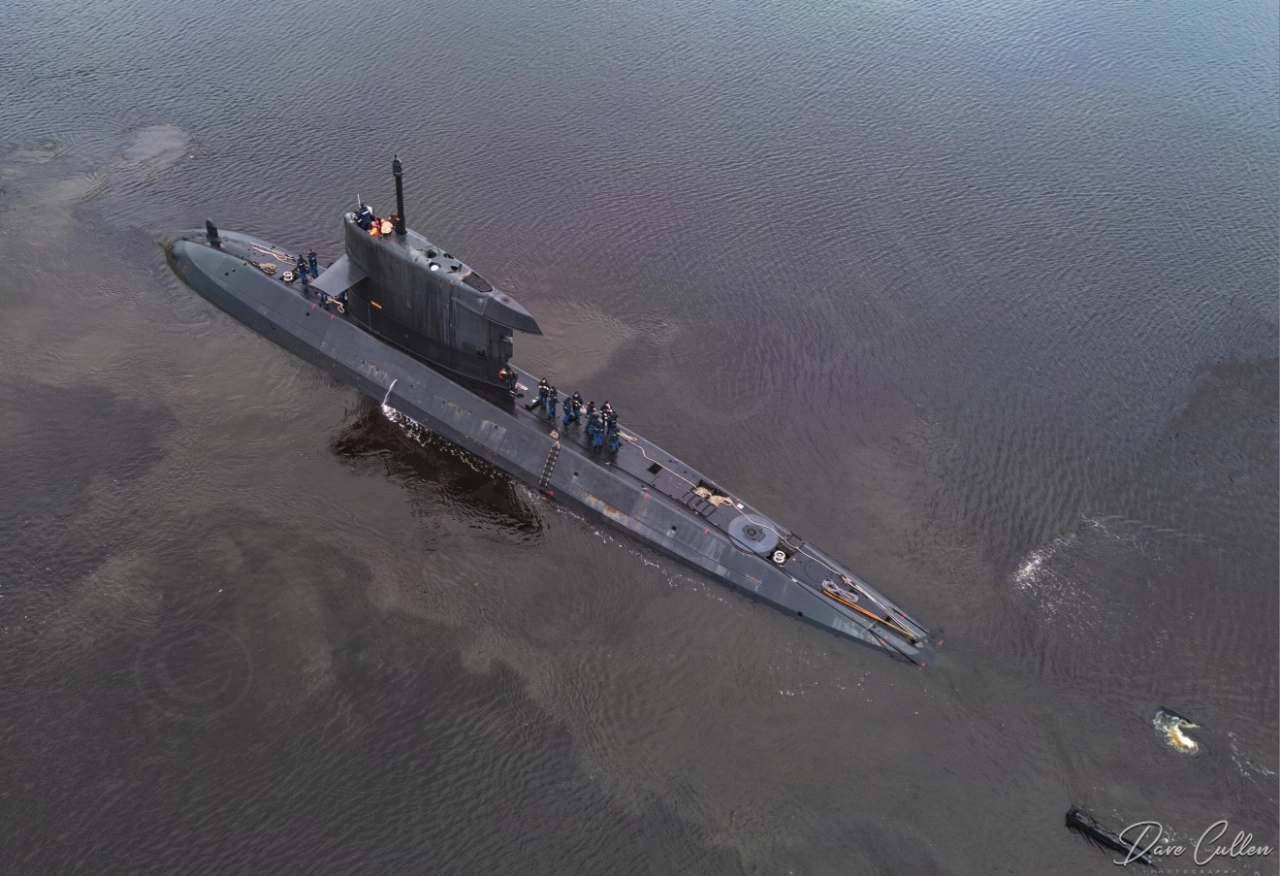 Drone shots show Dutch submarine arriving in Edinburgh