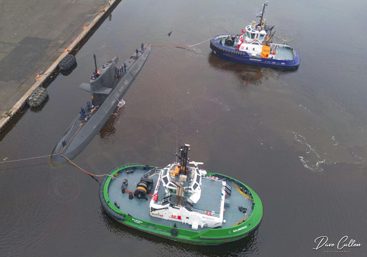 Drone shots show Dutch submarine arriving in Edinburgh