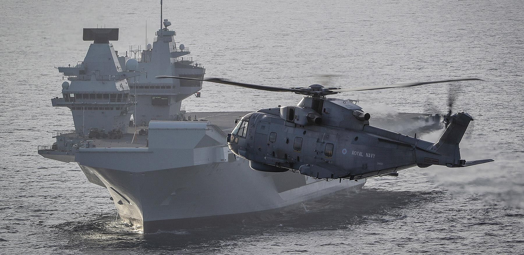 HMS Queen Elizabeth’s Merlin helicopters to exercise with US Navy