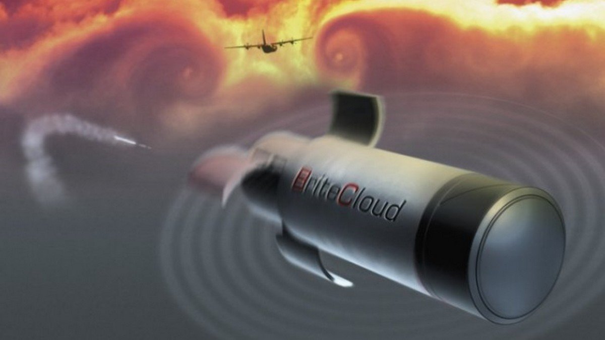 Leonardo unveils latest variant of the BriteCloud missile decoy family