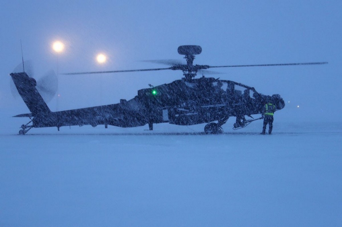 British Apache attack helicopters deploy to Arctic